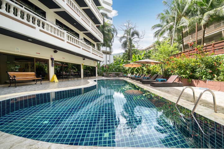 Phuket Patong Beach 4 Bedroom Kitchen+pool+gym 4 - Patong