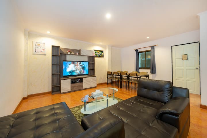 Phuket Patong 4-br-apt Kitchen Pool Gym 10 Adults - Patong Beach