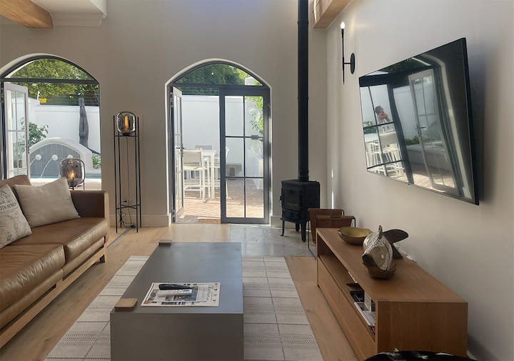 2 Riverside Oaks - Franschhoek