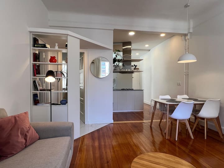 Apartamento En Centro De Caba, Edificio Clásico! - Argentina