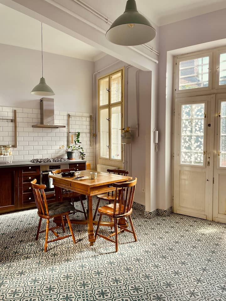 Bright, Spacious, Well-located - Budapest