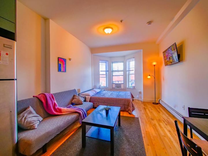 Luxurious Studio, Just Minutes From Nyc! - Weehawken, NJ