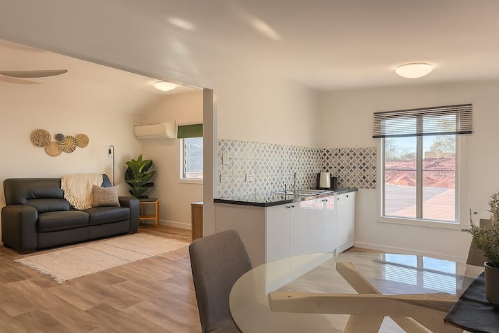 Waratah Retreat - Oxley