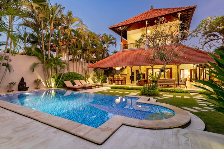 Viona 3 Villa - 3 Bdr Villa, Walk To The Beach. - Seminyak