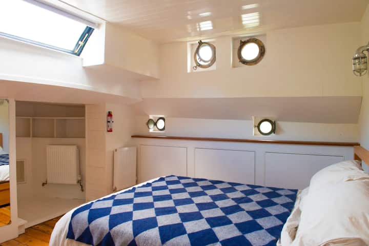 Double Bed On Thames Houseboat - Londres