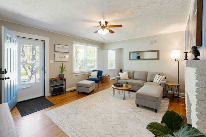 Furnished 3br W/ Mil Suite Near Downtown Knoxville - Knoxville, TN