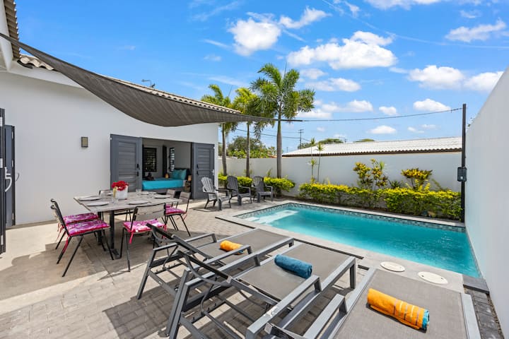 Modern Pool Villa Near Jan Thiel & Mambo - Curaçao