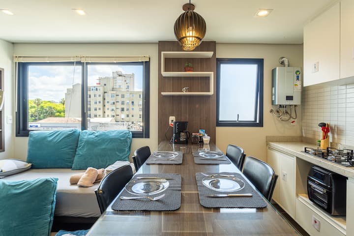 Apartamento Em Frente A Redenção Com Garagem - Porto Alegre