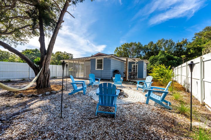Coastal Cabana Hideout~near Beaches And Downtown - Sarasota, FL