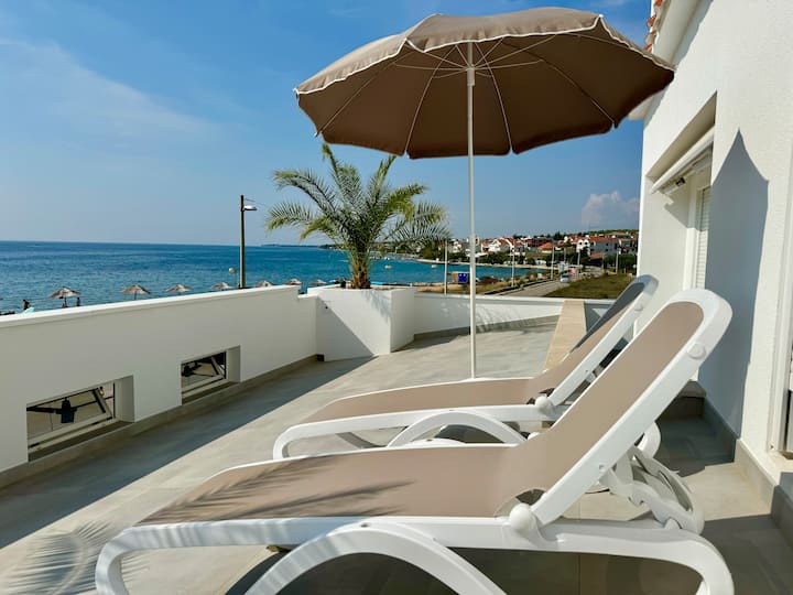 Prachtige Appartement (Nr. 4), Strand Voor De Deur - Zadar