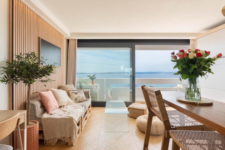 The View
• Studio Design • - Marseille