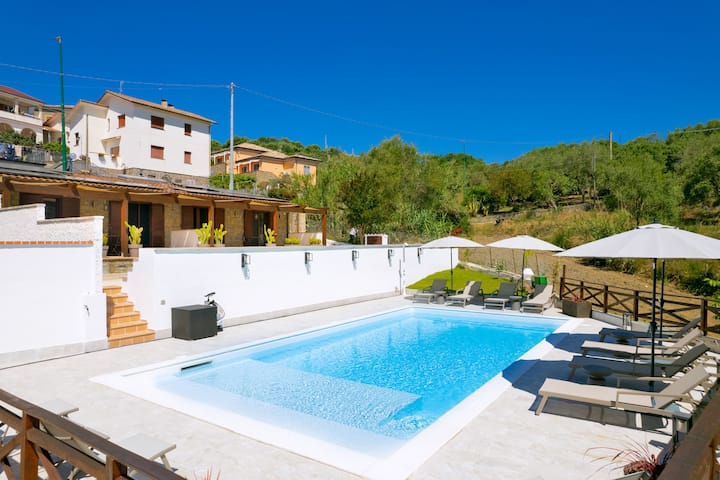 Dominella - Apartment With Pool In Cilento - Acciaroli