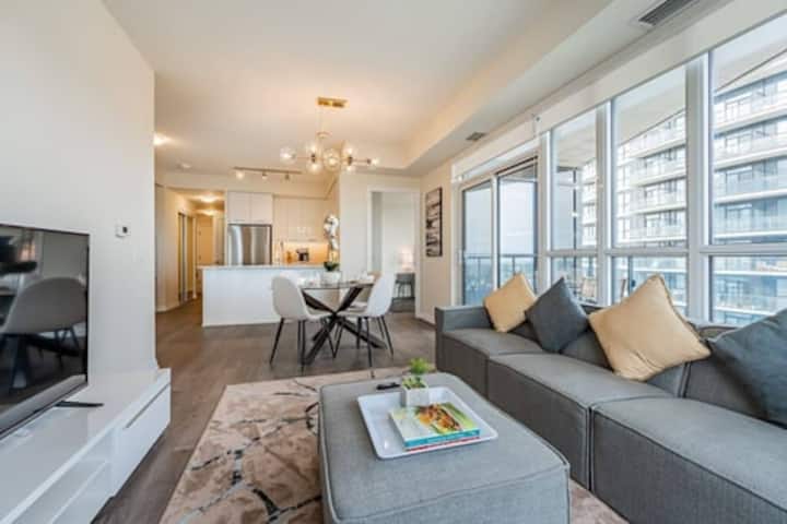 Enchanting 2+den, 2 Bath, High Floor, Parking - Mississauga