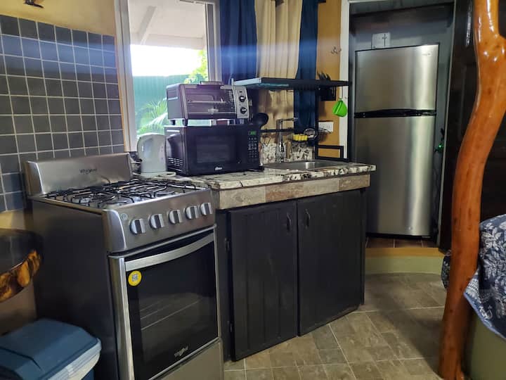 Private 1br Rustic Cottage | Pool + Walk To Beach - Jamaïque