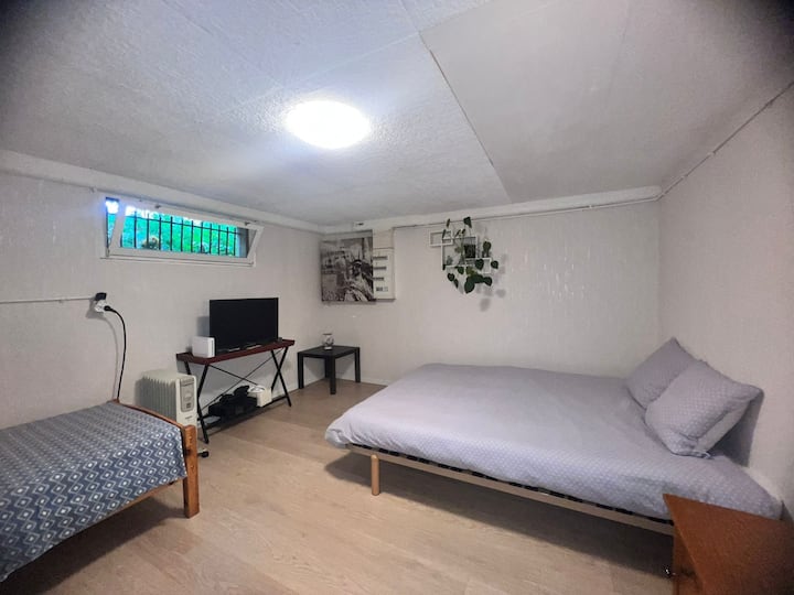Chambre En Sous-sol (Vasistas) - Châlons-en-Champagne