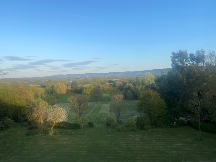 Charming Georgian Coach House With Tennis Court - Taunton