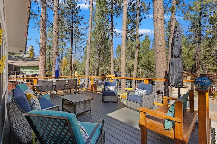 Escapade | Modern Cabin With Huge Deck - Wrightwood, CA