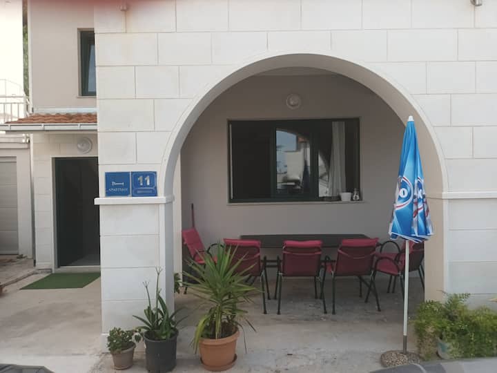 Apartman 4+2 - Brela