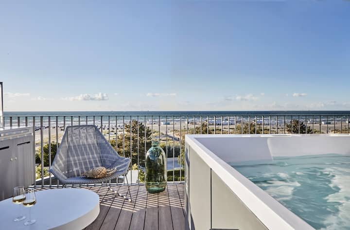 Beachhotel-sky Suite Mit Whirlpool U. Dachterrasse - Rostock