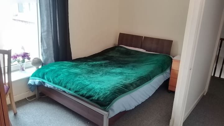 Double Room Available - Port Talbot