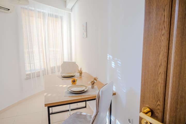 Cosy Apartment, Mineral Water Pool - Varna