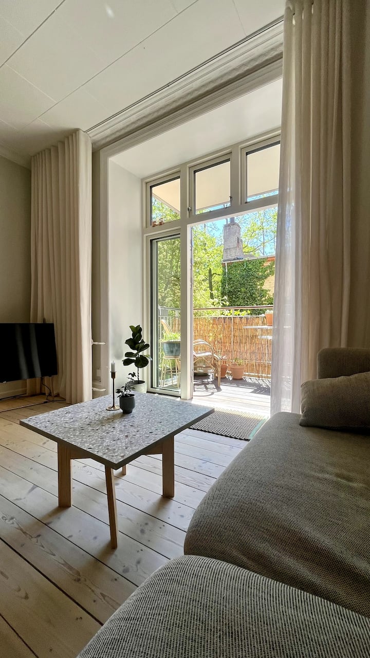 Central Apartment In A Hidden & Green Oasis - Copenhagen