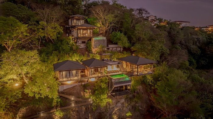 Breathtaking Views, 3 Pools, Jacuzzi & Concierge - Tamarindo