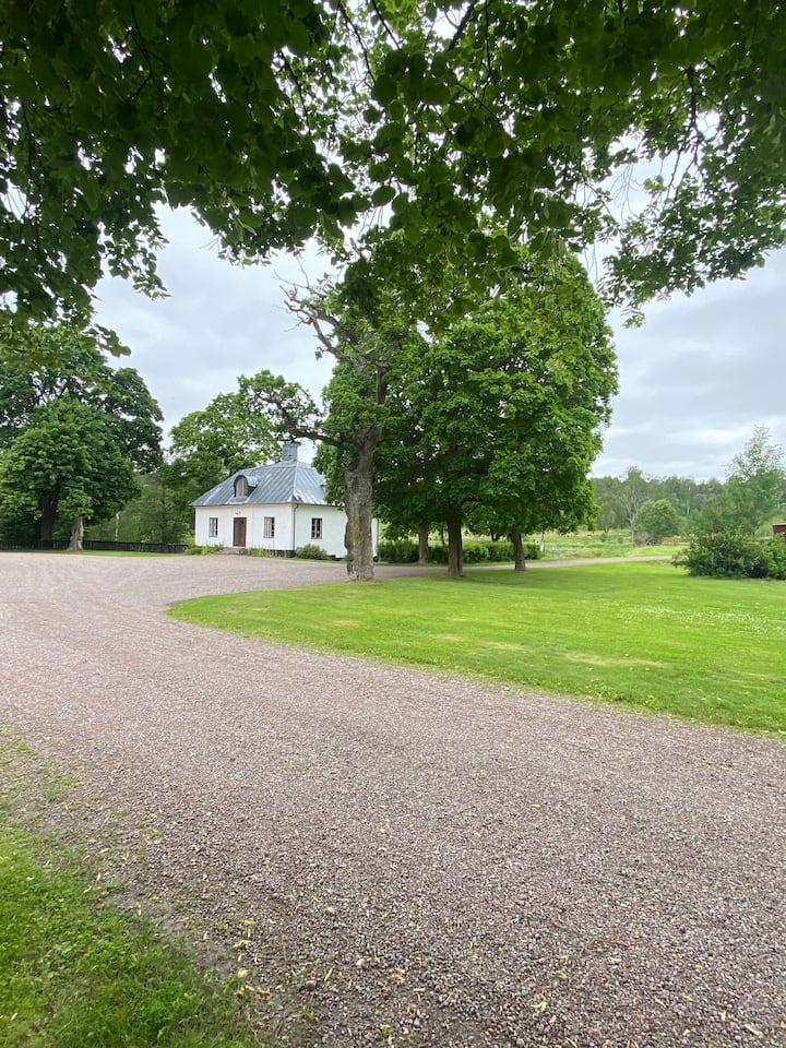 Flygel Med 8 Bäddar I Vacker Herrgårdsmiljö - Hedemora