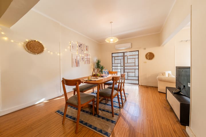 Appartement Moderne Et Contemporain Avec Balcon - Cairo