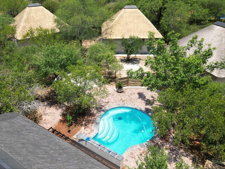 Taaibos Bush Lodge Deluxe Chalet King Xl - Hoedspruit