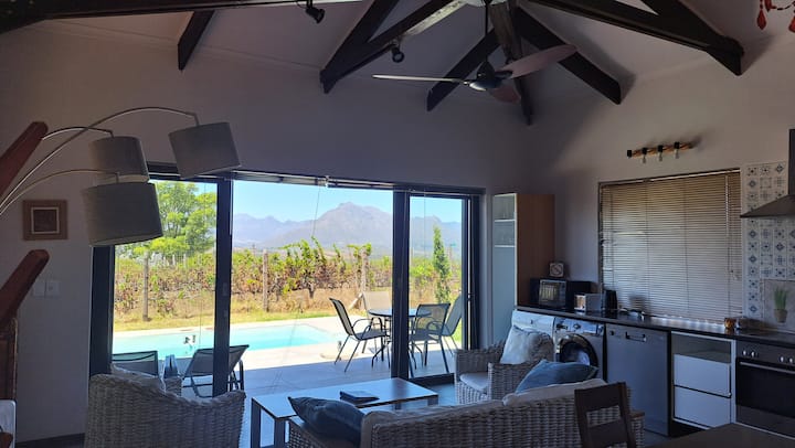 Moonrise Cottage (2 Bedroom) - Stellenbosch