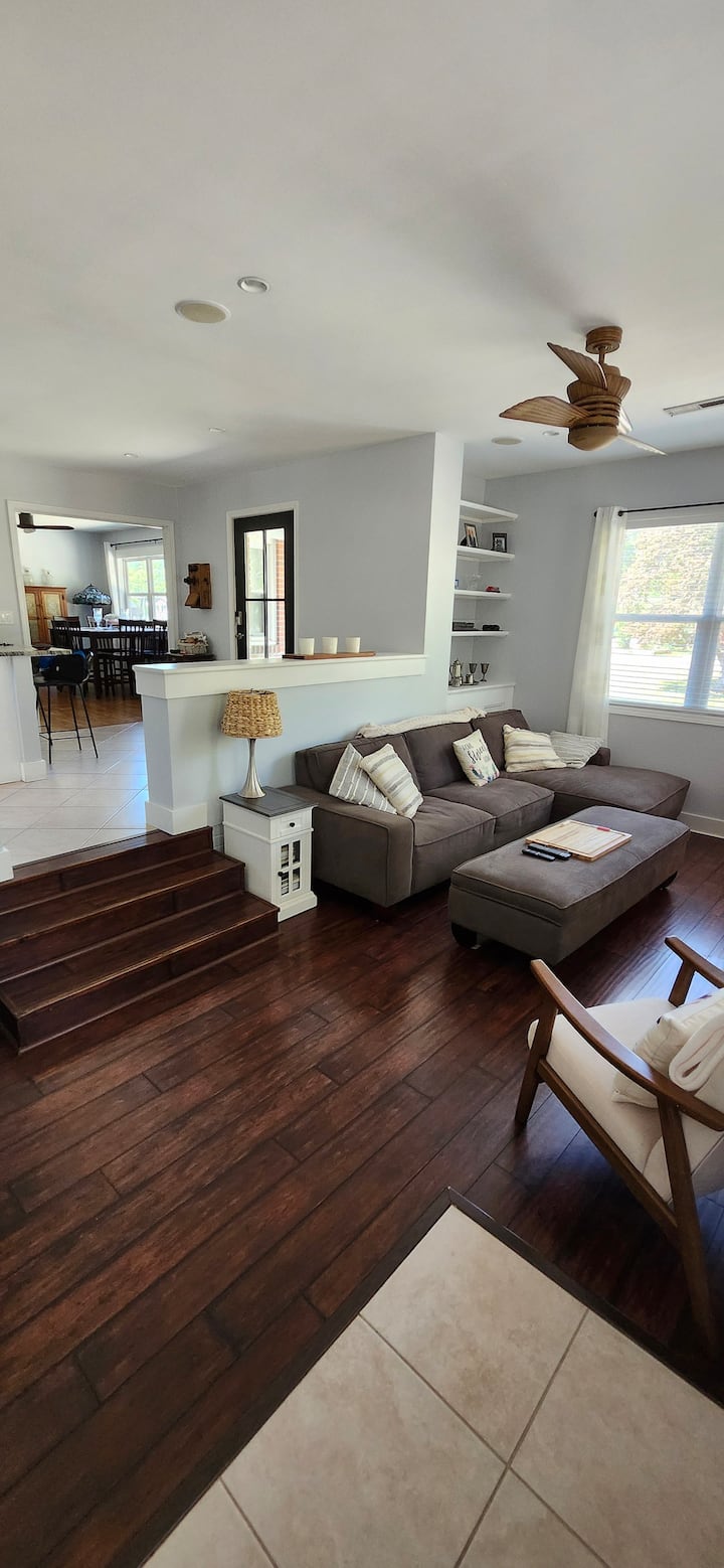 Private King Bedroom Central To Dt And The Beach! - Wilmington, NC
