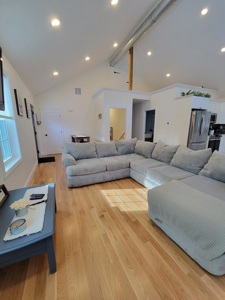 Minutes To Bank Nh Pavilion, Gunstock & Beaches - Gilford, NH
