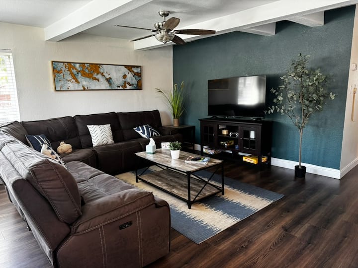 3br/2bth Quiet Area | 10 Min To Downtown /Golden 1 - Sacramento, CA