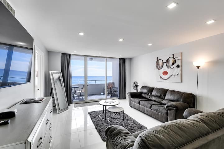 Beach Resort -Beach Ocean Front - Views - Balcony - Fort Lauderdale, FL
