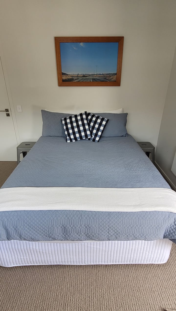 Portree Guest Room - Arrowtown