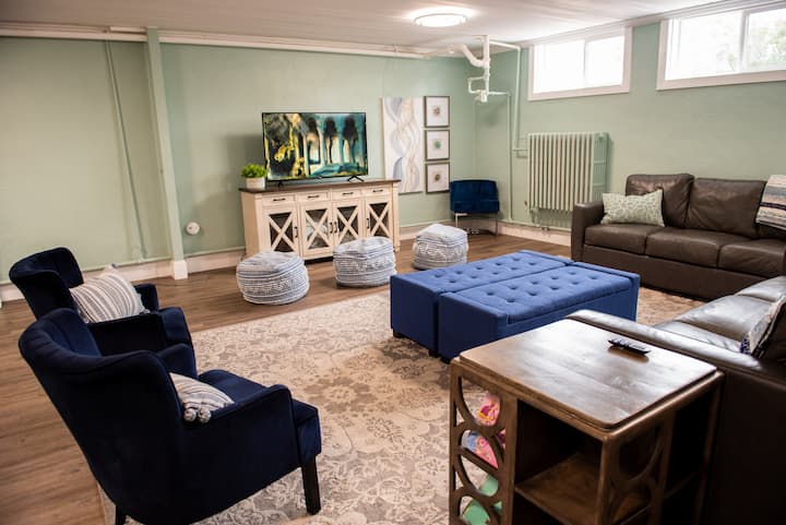 Private Retreat 7k Sqft I Sleep 35 I Gym + Arcade - Pocatello, ID