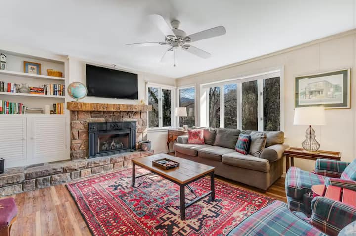 Sugar On The Green - Sugar Mountain, NC