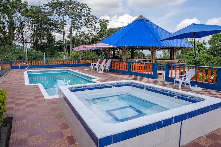 Villa Monavick: Villa Near Parque Del Cafe - Montenegro, Colombia