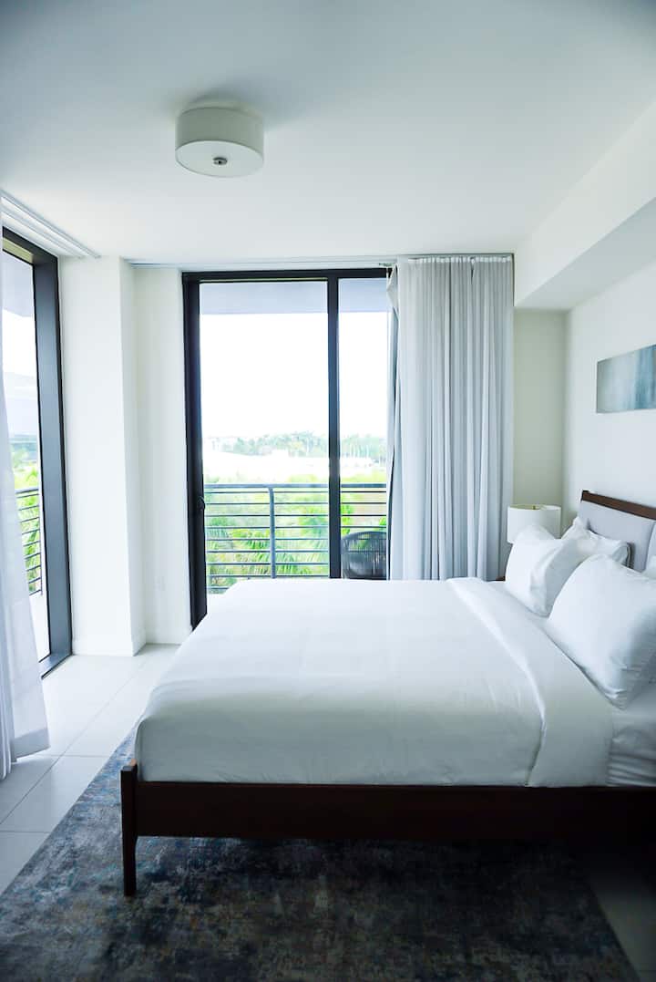 Deluxe 2 Bedroom 2 Bath Condo - 