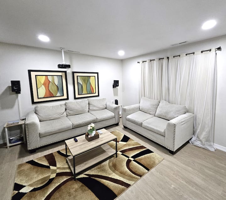 Budget-friendly, Amenity Filled 2-bedroom Home! - Colorado Springs, CO