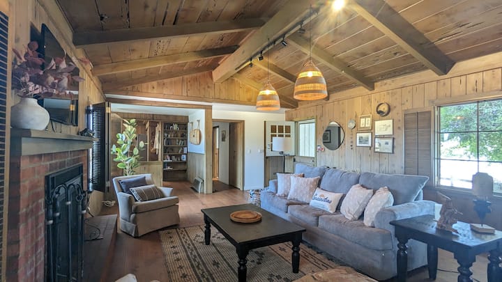 The Farmhouse, A Beach Cabin In Encinitas - Encinitas, CA