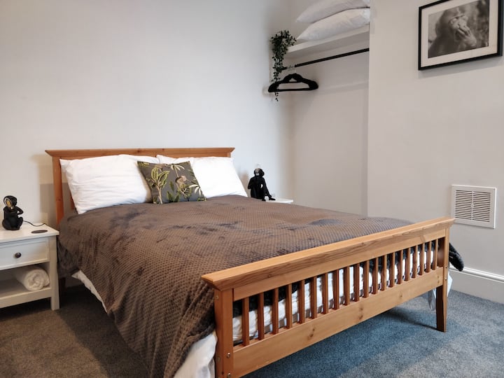 First Floor Room With Double Bed In Fratton - Gosport