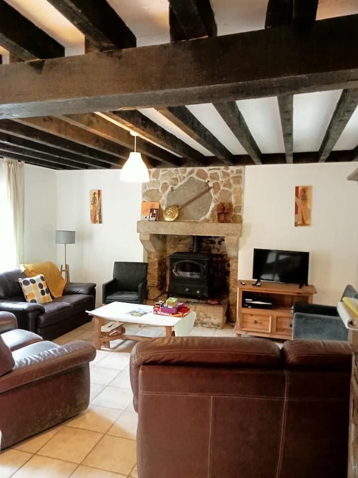 Detached Country Property - Baud