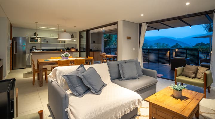 Casa Nova No Cond Qjy 3 Suítes 3 Vagas Ar Wi-fi - São Sebastião