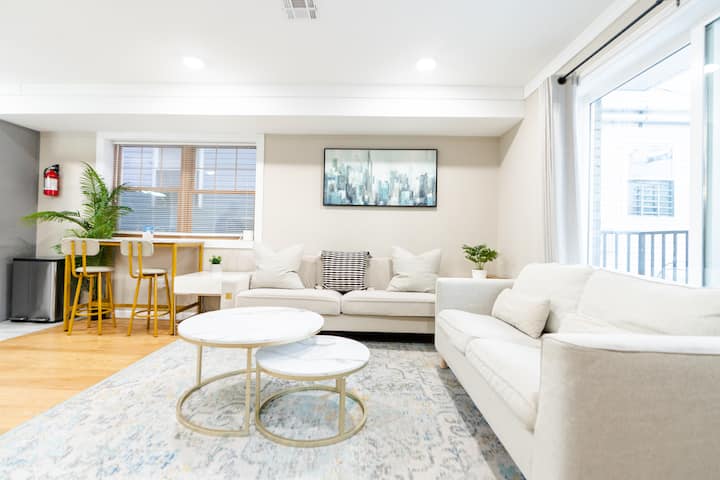 Ritz Modern 3br 2ba +Parking—15min To Nyc•king Bed - West New York, NJ