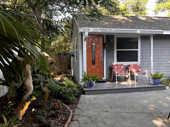 Modern Cottage - St. Petersburg, FL