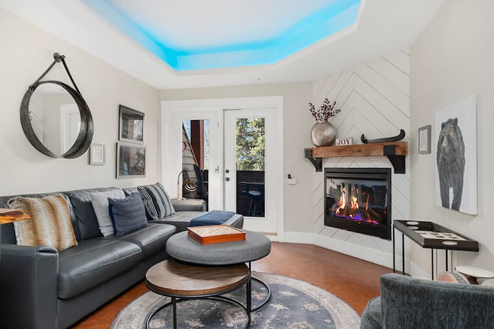 Stunning Mountain Views | Hottub & Pool | Near Dt - Canmore