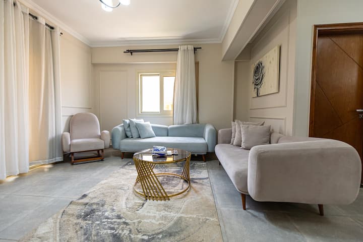 Bright & Spacious 3rd Floor Apt | 3 Br | New Cairo - Egipt