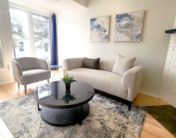 Modern Apartment: Steps To Downtown, Airport,shops - Ottawa